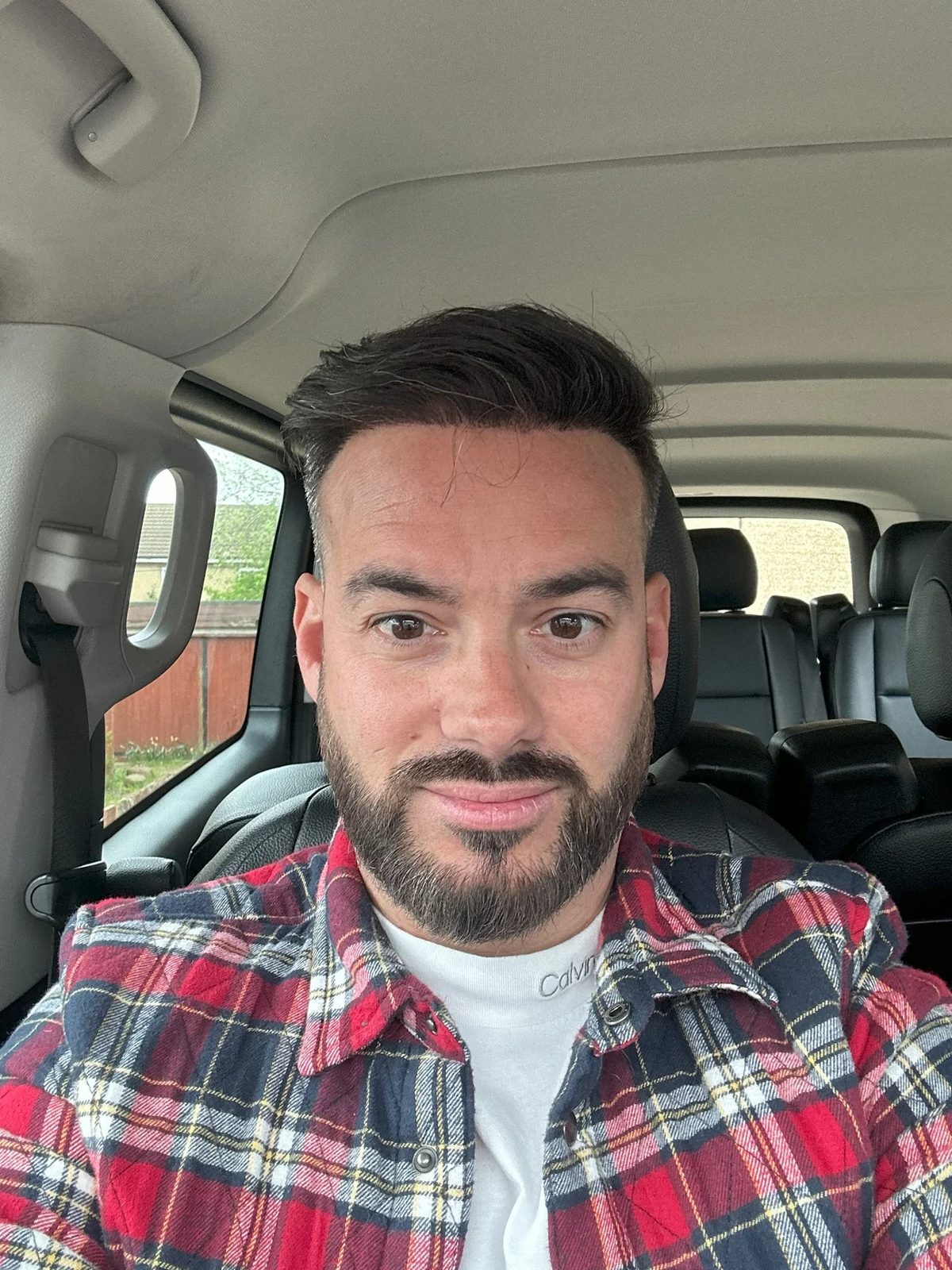 Explore Edinburgh with Ross H. - Private Tour Guide | ToursByLocals